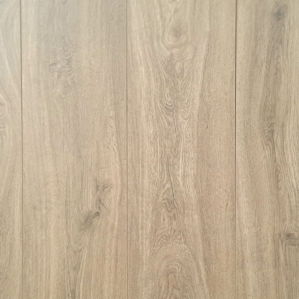 PISO FOTOLAMINADO 8,3mm 200x1220 COLOR GRIS | CLC Maderas